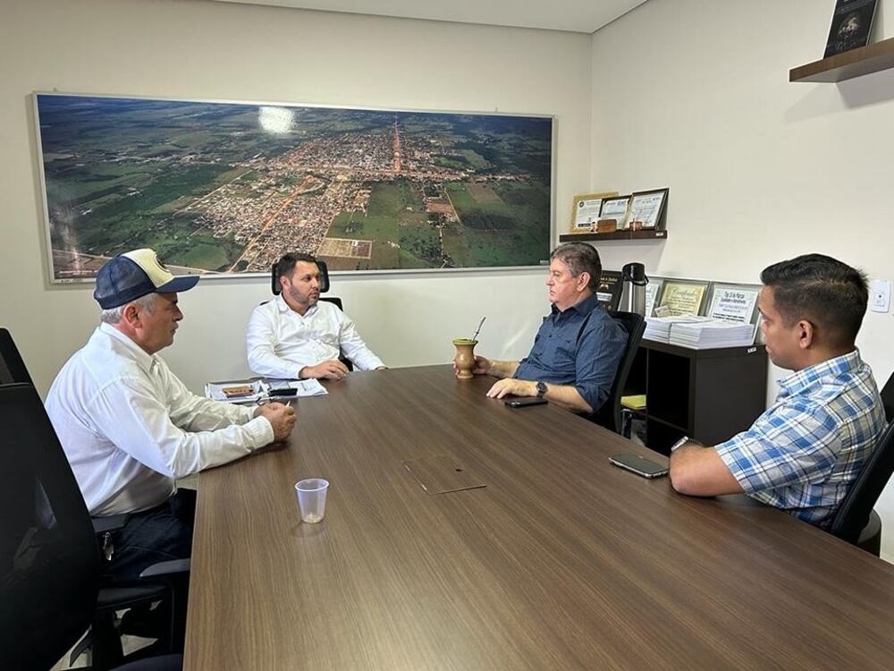 Presidente Valcimar conversa com Banazeski sobre desenvolvimento e ...